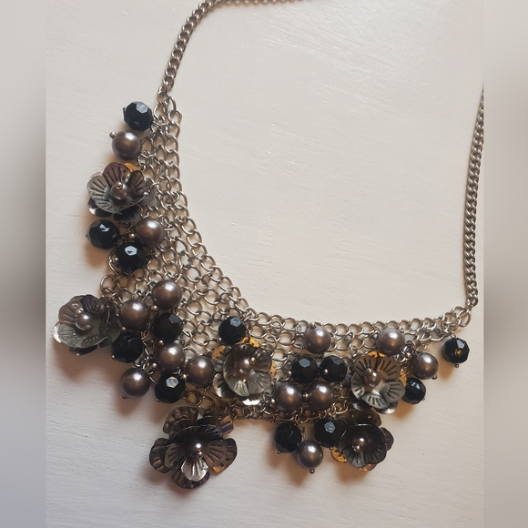 Jewelry | Flower Necklace With Netting Detail | Poshmark